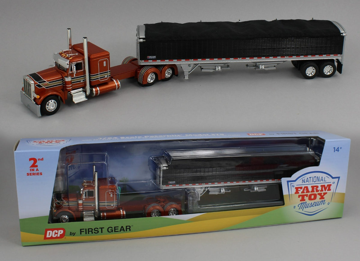 1:64 DCP 2025 NFTM #2 *ORANGE* Peterbilt 379 Flattop & Wilson Grain Tr ...