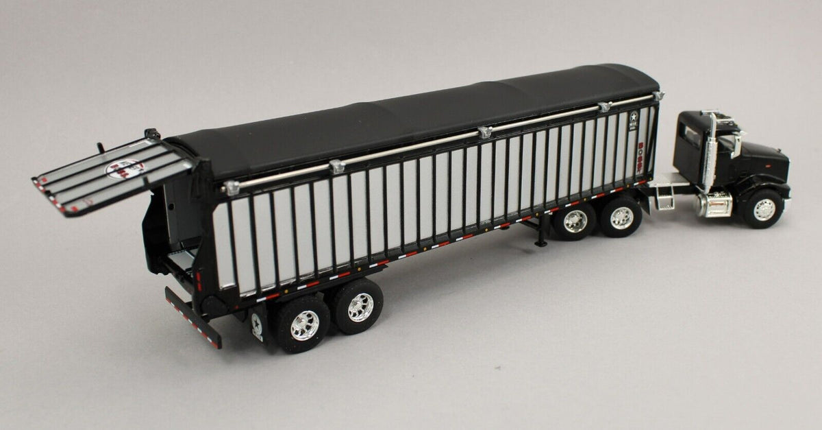 1:64 SpecCast BLACK Peterbilt 385 Semi & Meyer 9140RT Boss Silage Fora ...