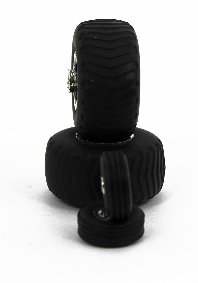 1:64 OEM SpecCast *TRUCK & TRACTOR PULLER PULLING* Chrome Wheel Set of ...